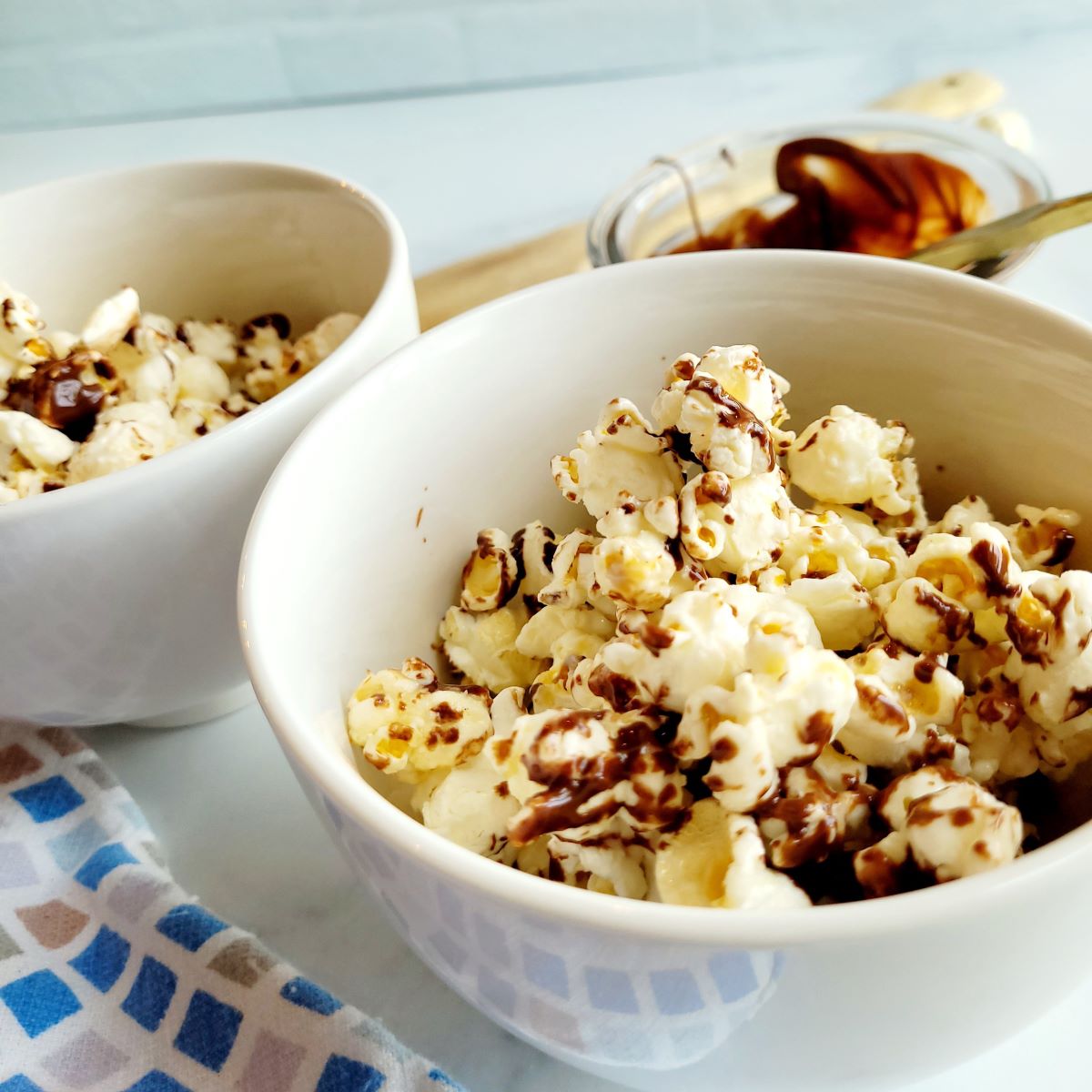 Chocolate Popcorn Recipe - Timeless Dishes